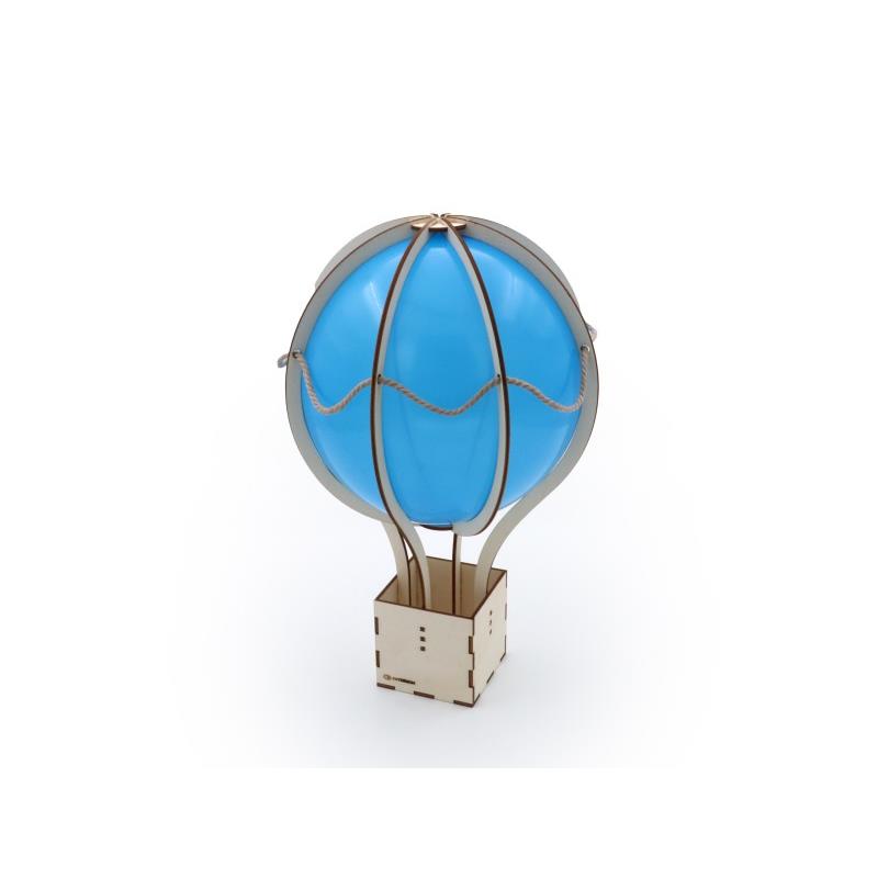 Okrasni darilni leseni toplozračni balon s košaro